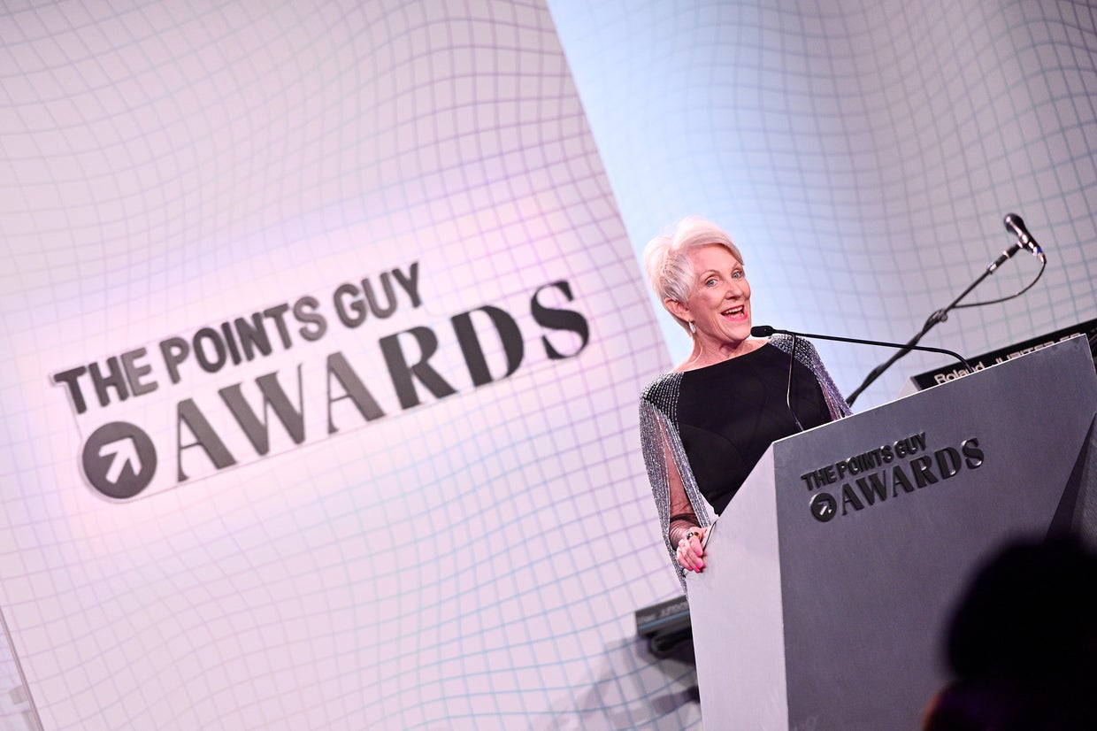 Female pilot honored: Beverley Bass, American Airlines' first female ...