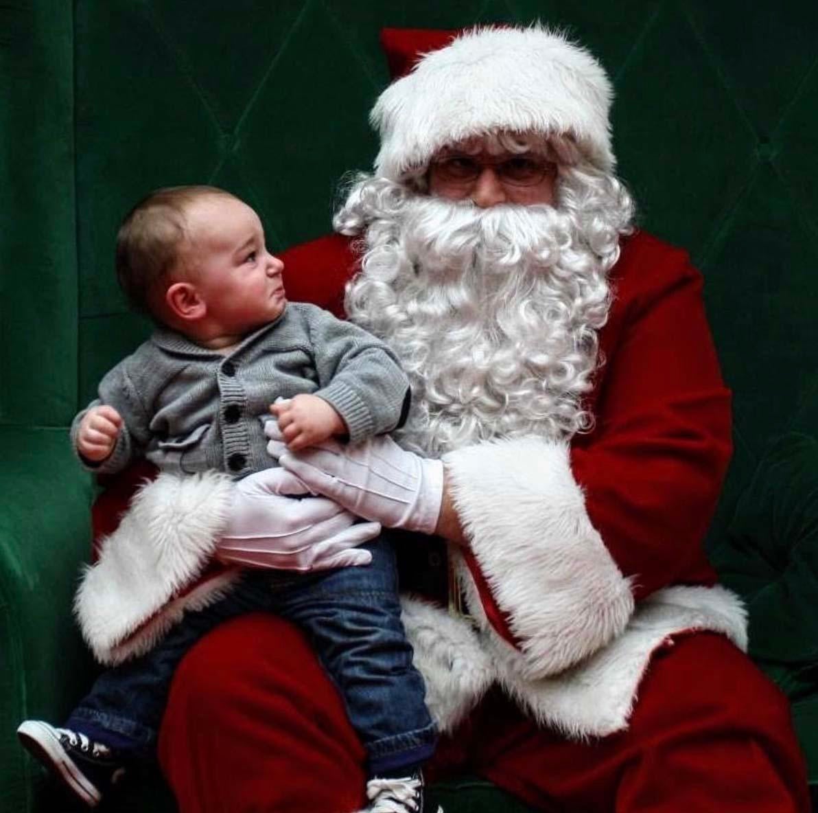 Awkward mall Santa photos