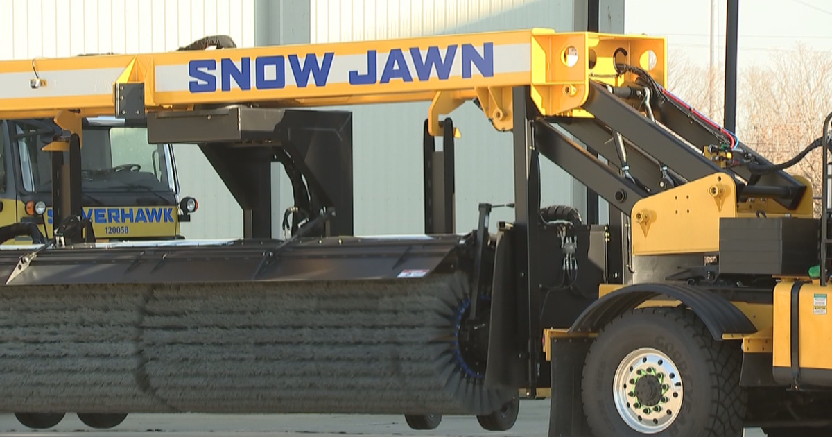 Philadelphia International Airport Shows Off $860,000 'Snow Jawn' Plows ...