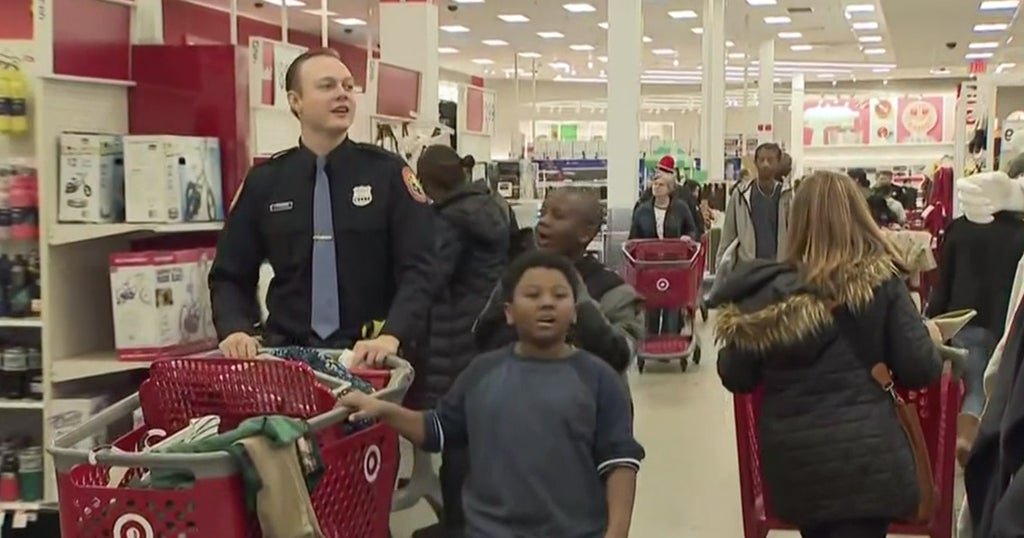 Cops And Kids Go Holiday Shopping Together As Part Of 'Heroes & Helpers ...