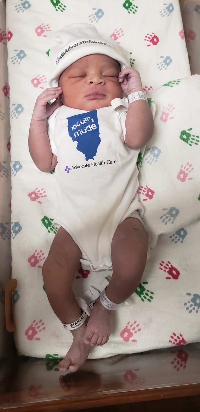 The First Babies Of The New Year Born At Area Hospitals - CBS Chicago