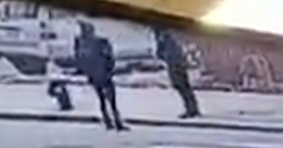 Anti-Semitic attack in New York City: Surveillance video shows assault ...