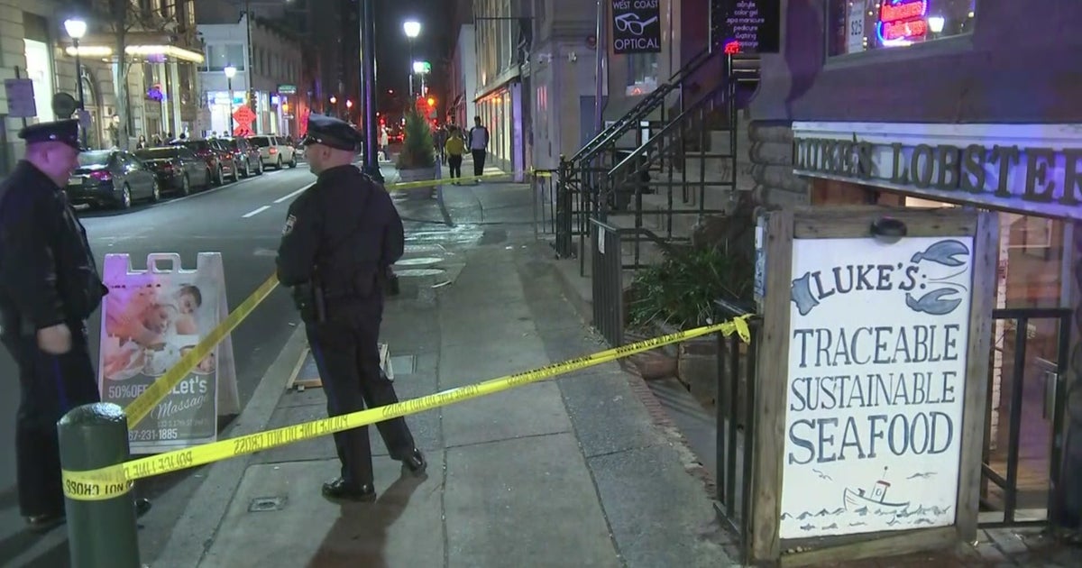 Philadelphia Police: Man Dies After Being Stabbed In Neck Outside Of ...