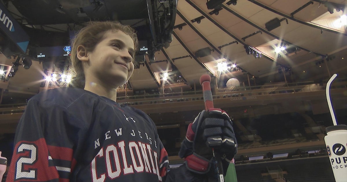 7-year-old hockey player checks NHL to make playing cards more ...