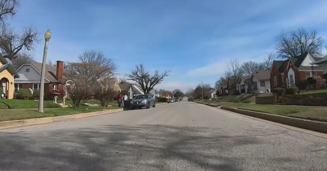 Teen Curfew Renewed By Fort Worth City Council - CBS Texas