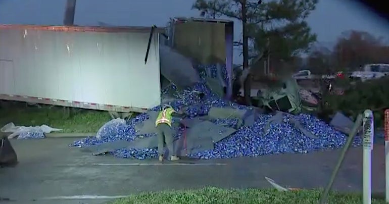 Load Of Bud Light Beer Cans Spill Onto Texas Highway After Deadly Semi ...