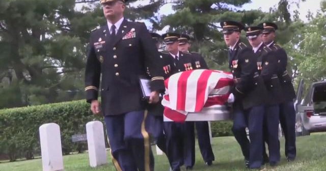 Training-related military deaths prompt investigation - CBS News
