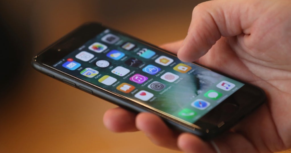 How To Disinfect Your Cell Phone During The Coronavirus Outbreak - CBS ...