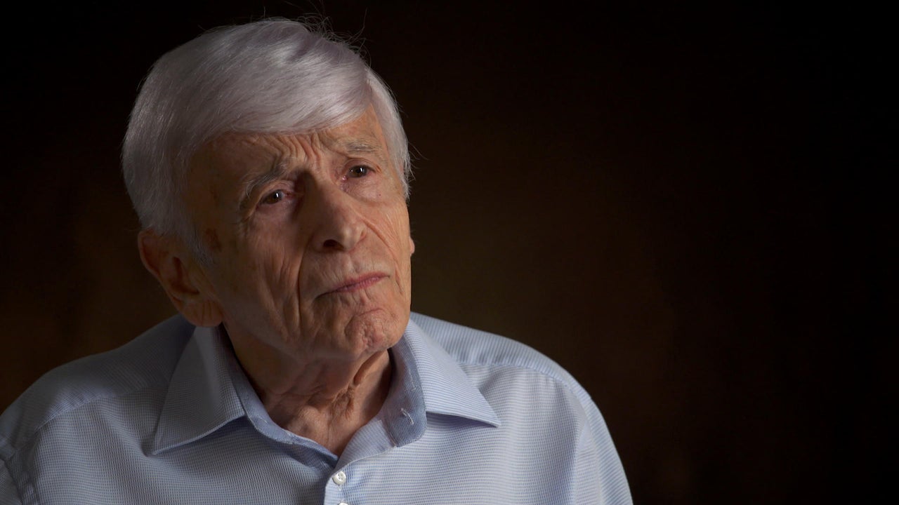 Stories About Holocaust - CBS News