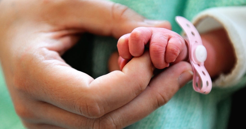 Pregnant Woman Battling COVID-19 Delivers Baby In Medically Induced ...