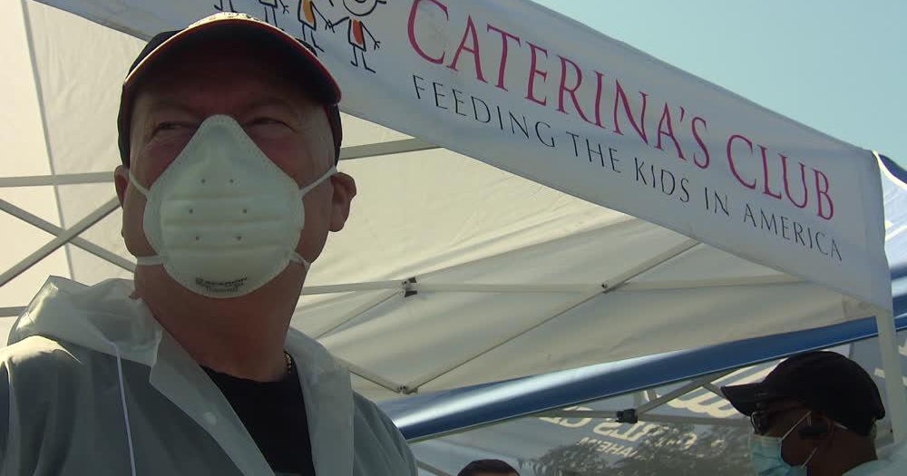 Restaurateur says "how I can stop?" charity despite own hard times ...