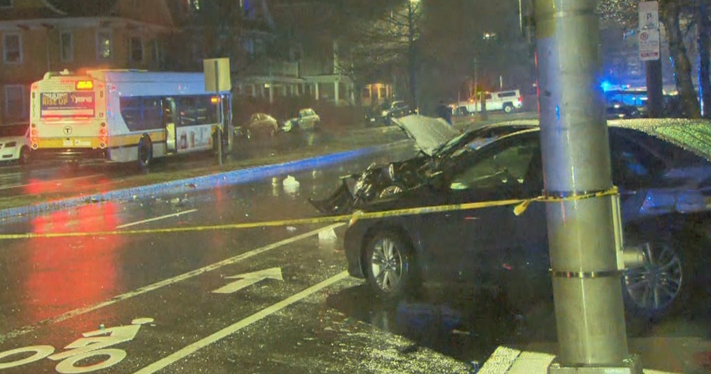 MBTA Bus, 2 Cars Involved In Serious Dorchester Crash - CBS Boston