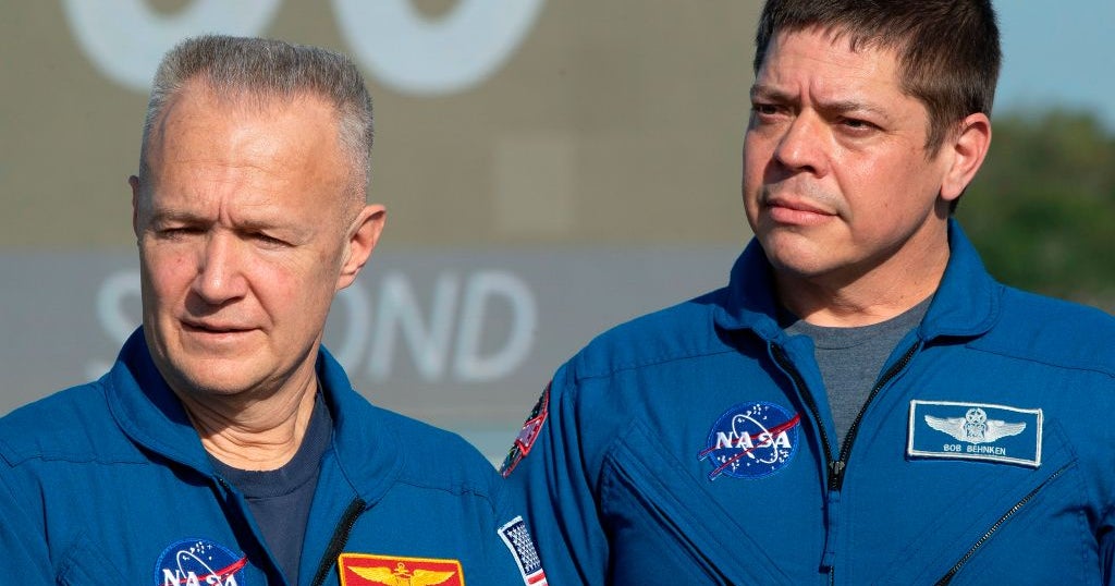 Meet The Astronauts Bob Behnken And Doug Hurley Are Spacexs Inaugural