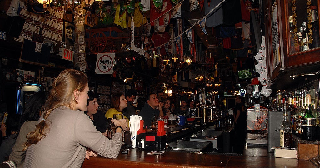 Foley's NY Closing Its Doors Permanently: 'There Is Just No Way I Can ...