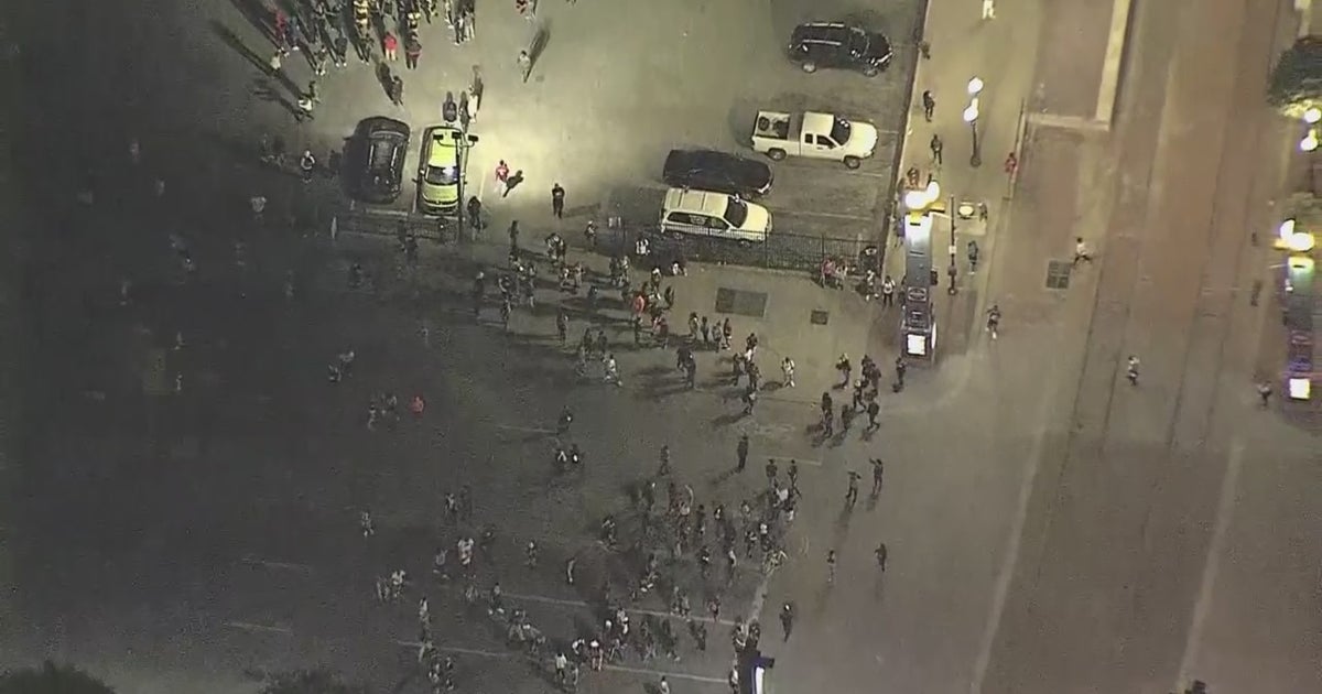 Saturday Protests In Dallas Over Police Brutality Marred By Destruction ...