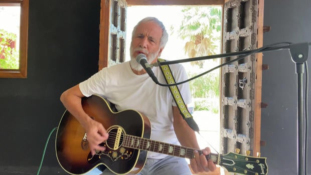 Yusuf revisits the songs of Cat Stevens - CBS News