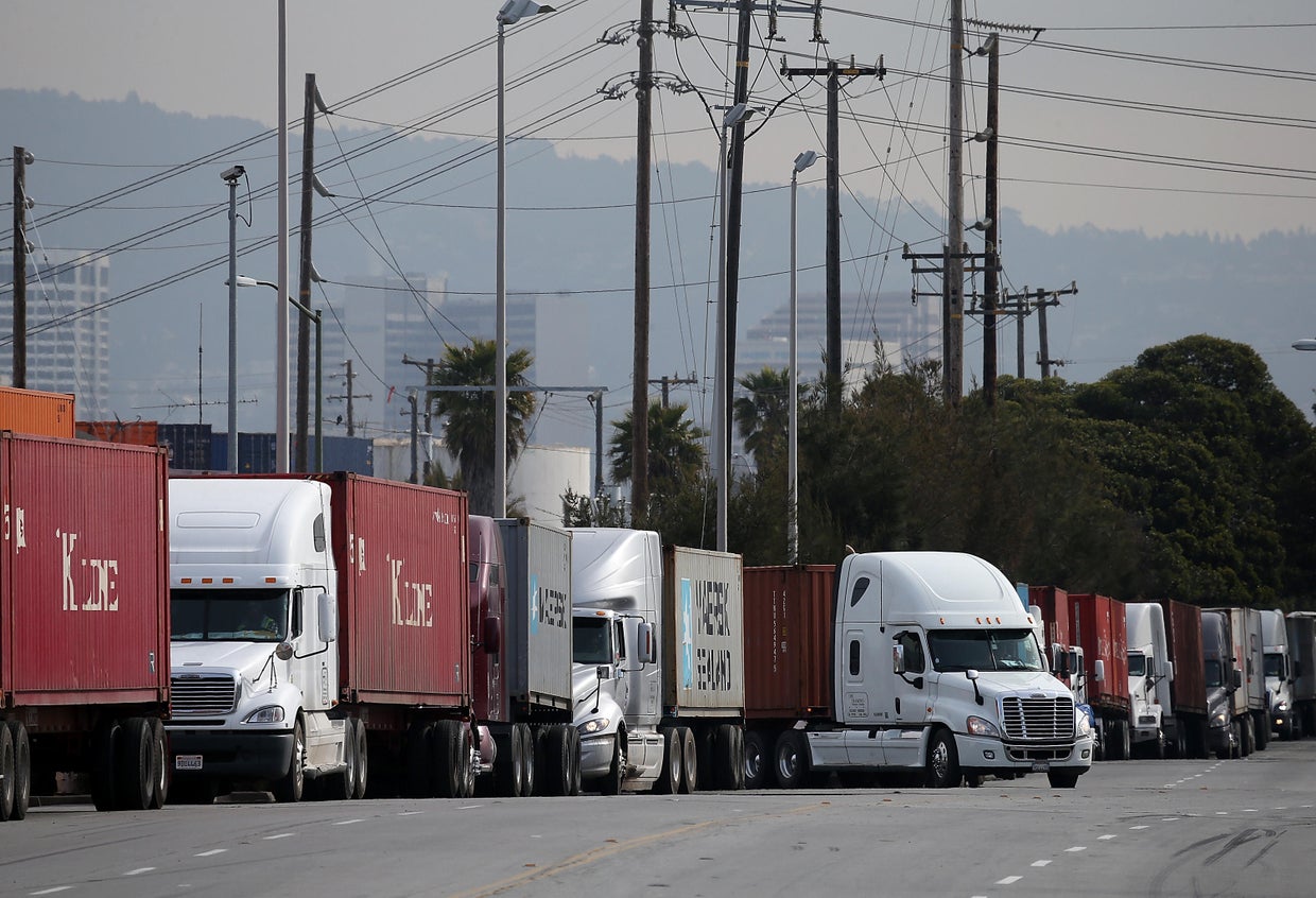 California approves first-of-its-kind rule on electric trucks and vans ...