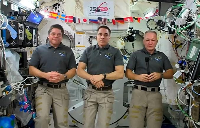 SpaceX Crew Dragon astronauts await "go" for weekend re-entry ...