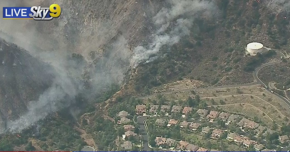 Ranch Fire Burns Thousands Of Acres, Threatens Homes In Azusa Foothills ...