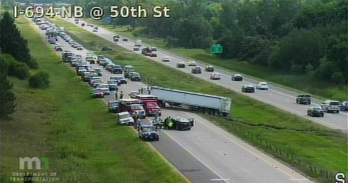 Multiple Vehicle Crash On I-694 North In Oakdale - CBS Minnesota
