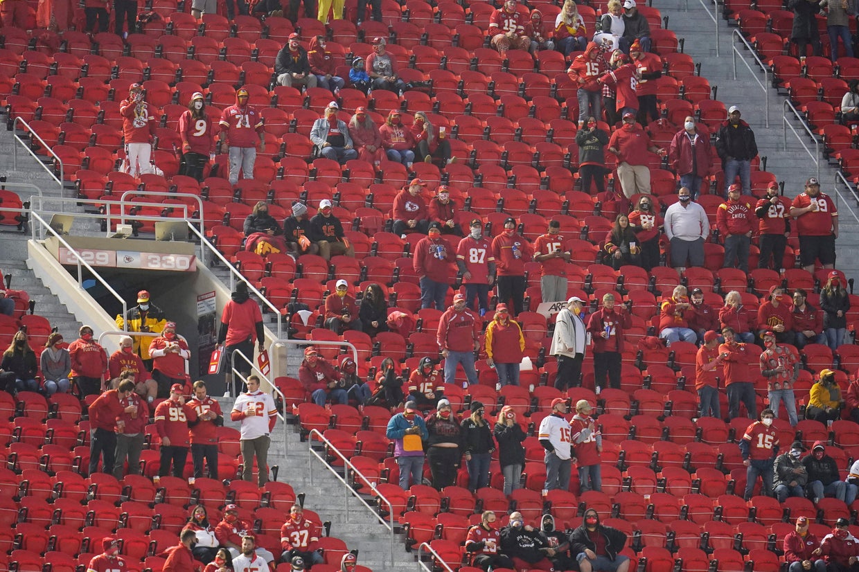 Fans boo Chiefs, Texans players during moment of silence at NFL opener ...