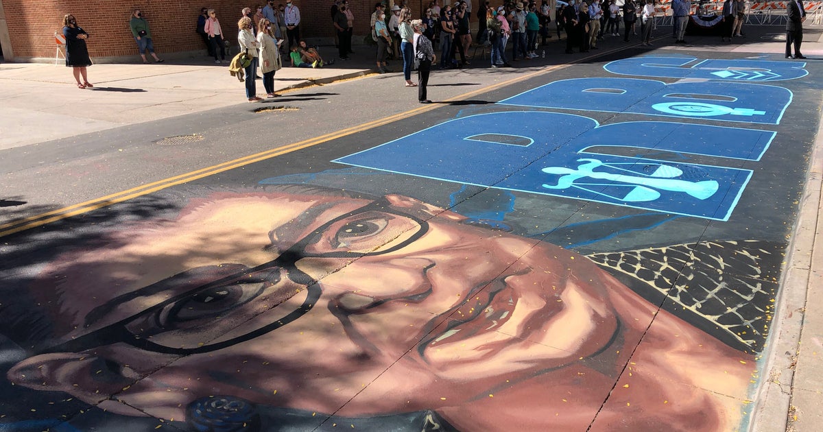 New Mural Of Ruth Bader Ginsburg In Denver Created By Artists And ...