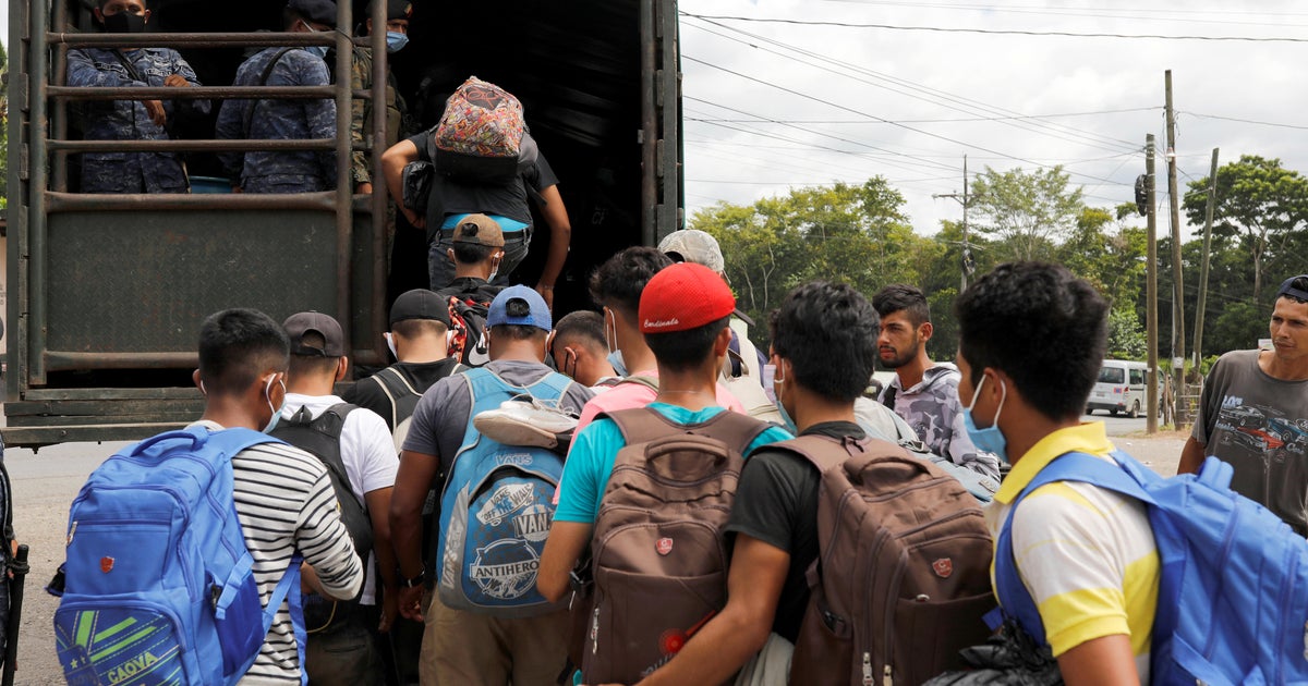 Guatemala turns around U.S.-bound migrant caravan from Honduras - CBS News