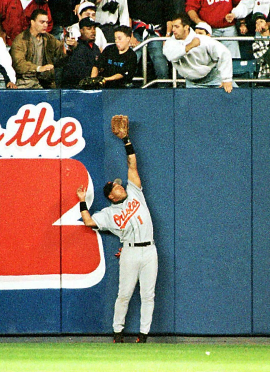 On This Day In 1996: Orioles Were Robbed Of Game 1 ALCS Win By Yankees ...