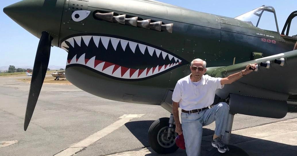 100-year-old World War II pilot says he still flies every week - CBS News