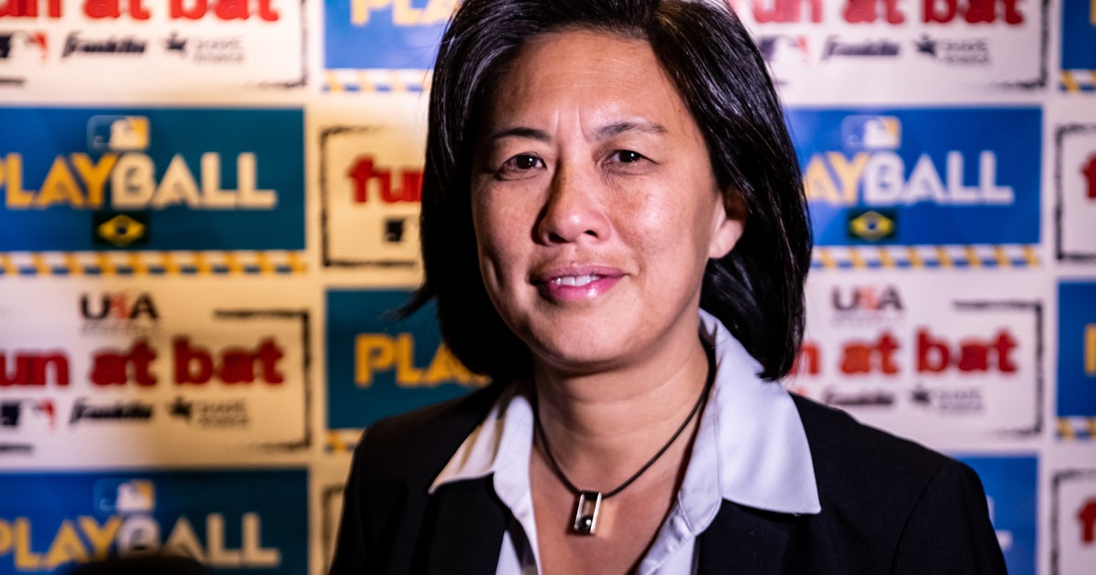 Former Dodgers VP Kim Ng Becomes First Woman, First Asian American To ...