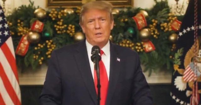 Trump's pardons reward close ties and "absolute loyalty" - CBS News