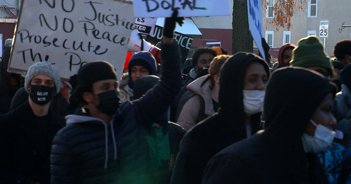 Hundreds March In Minneapolis Against 'Nonsense Killing' Of Dolal Idd ...