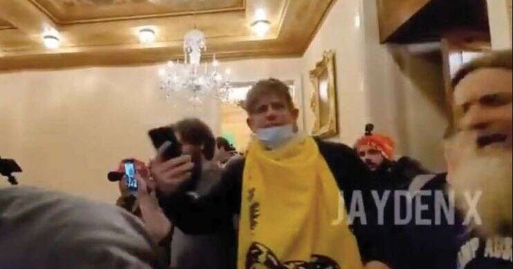 Texas Resident Christopher Grider Surrenders To FBI After Video ...