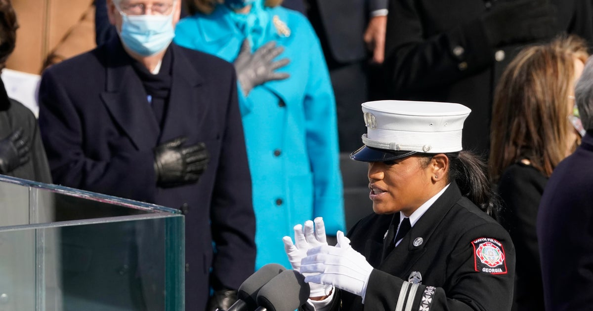 Firefighter's sign language Pledge of Allegiance was homage to her late ...