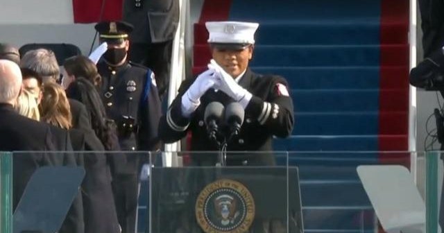 Georgia Fire captain delivers Pledge of Allegiance using sign language ...