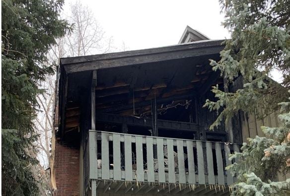 Alert Neighbors Credited For Quick Response At Condo Fire In Vail - CBS ...