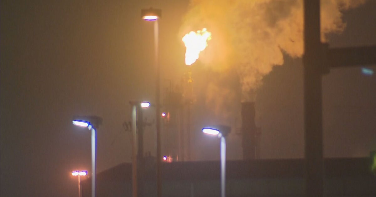 Suncor Warns Flames May Be Visible At Refinery In Commerce City - CBS ...