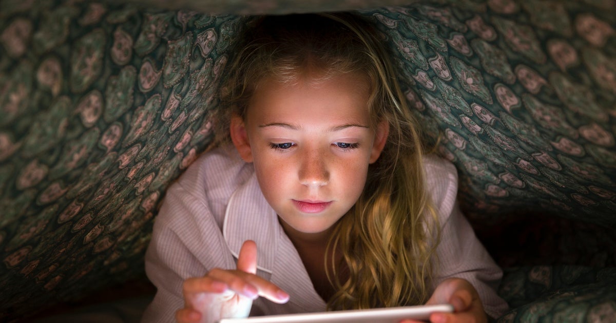 More Screen Time Linked To Binge Eating In Children, UC Study Finds ...