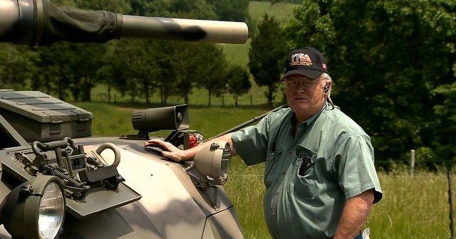 Tennessee man buys 1959 tank as hobby - CBS News