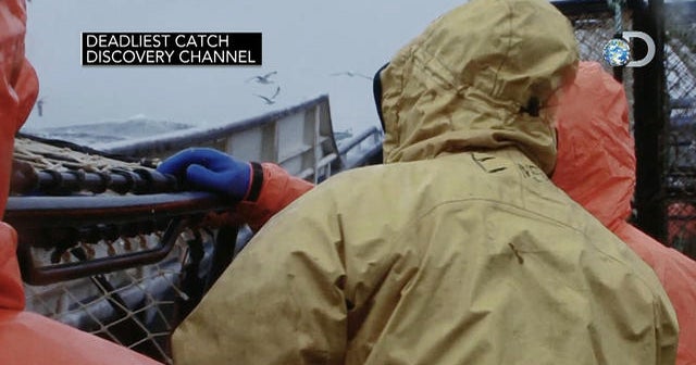 "Deadliest Catch": Captain's 18-year-old daughter Mandy joins crew ...