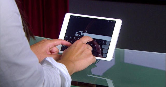 Tom Hanks unveils typewriter app, Hanx - CBS News