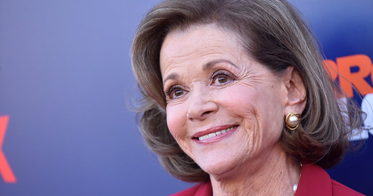 'Arrested Development' Star Jessica Walter Dies At 80 - CBS Los Angeles