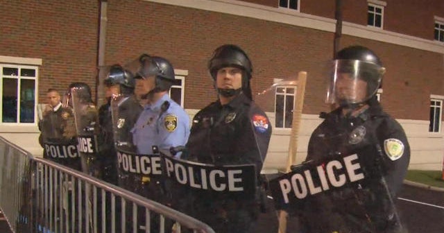 Ferguson braces for grand jury decision - CBS News