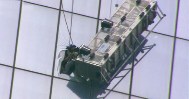 Window washers rescued at 1 World Trade Center - CBS News