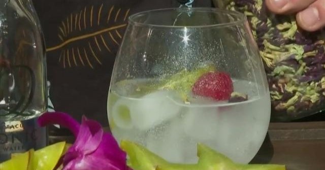 Consumers increasingly reaching for alcohol-free drinks - CBS News