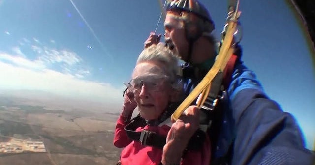 100-year-old woman defies gravity on birthday skydive - CBS News