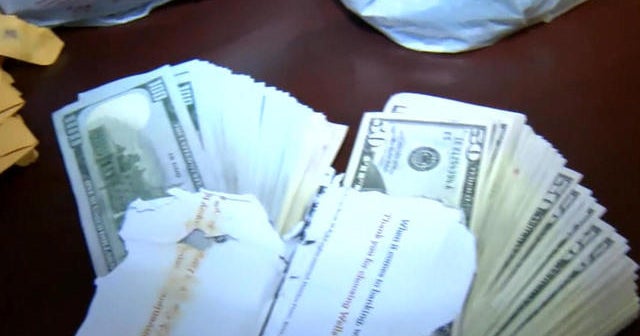 Homeless man reunited with $10,000 inheritance - CBS News