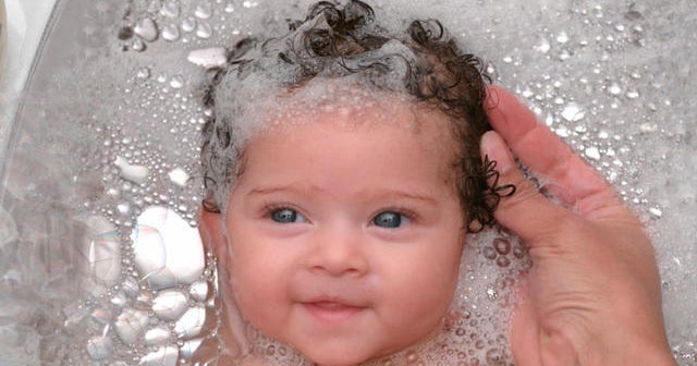 Baby in TV ad becomes instant infant celebrity - CBS News