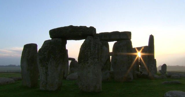 Scientists find evidence of “Superhenge” structure - CBS News