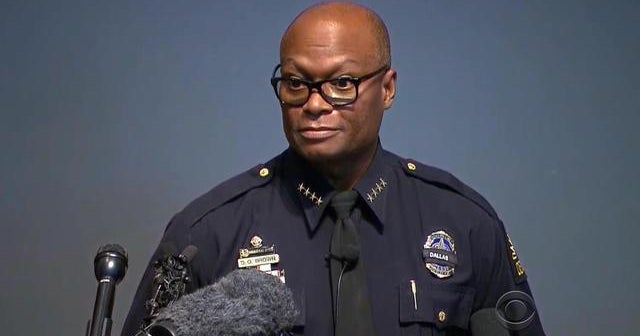Recruits line up to join Dallas police after massacre - CBS News